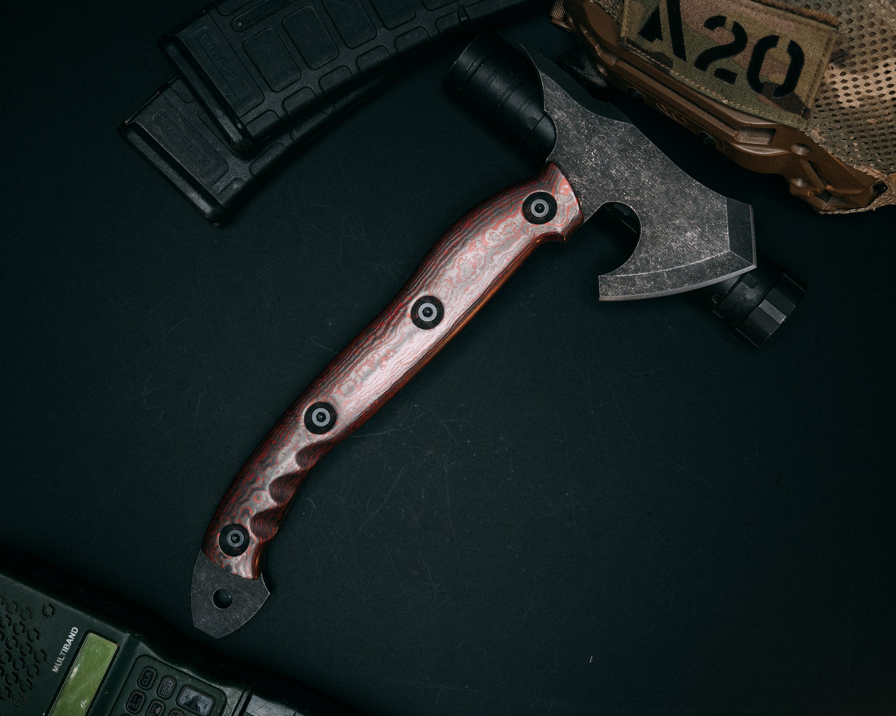 Warbird- Lava Flow Carbon, Allen Bolts, Smooth Grip – Half Face Blades